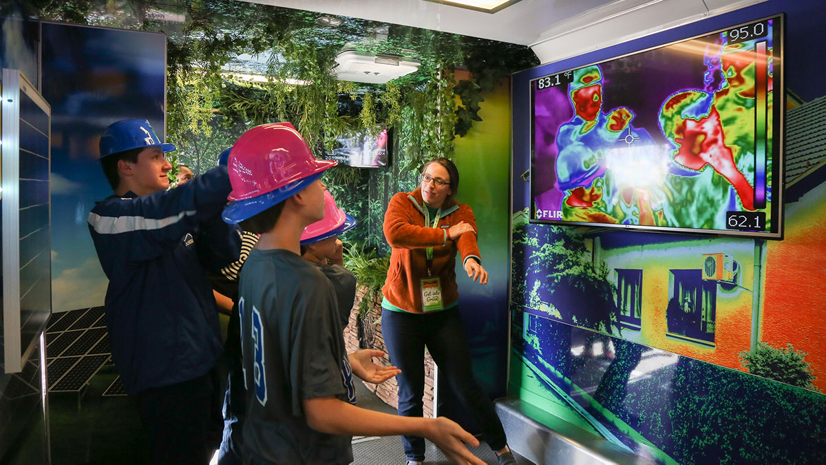 Mobile Science Exhibits – Traveling Science Fair